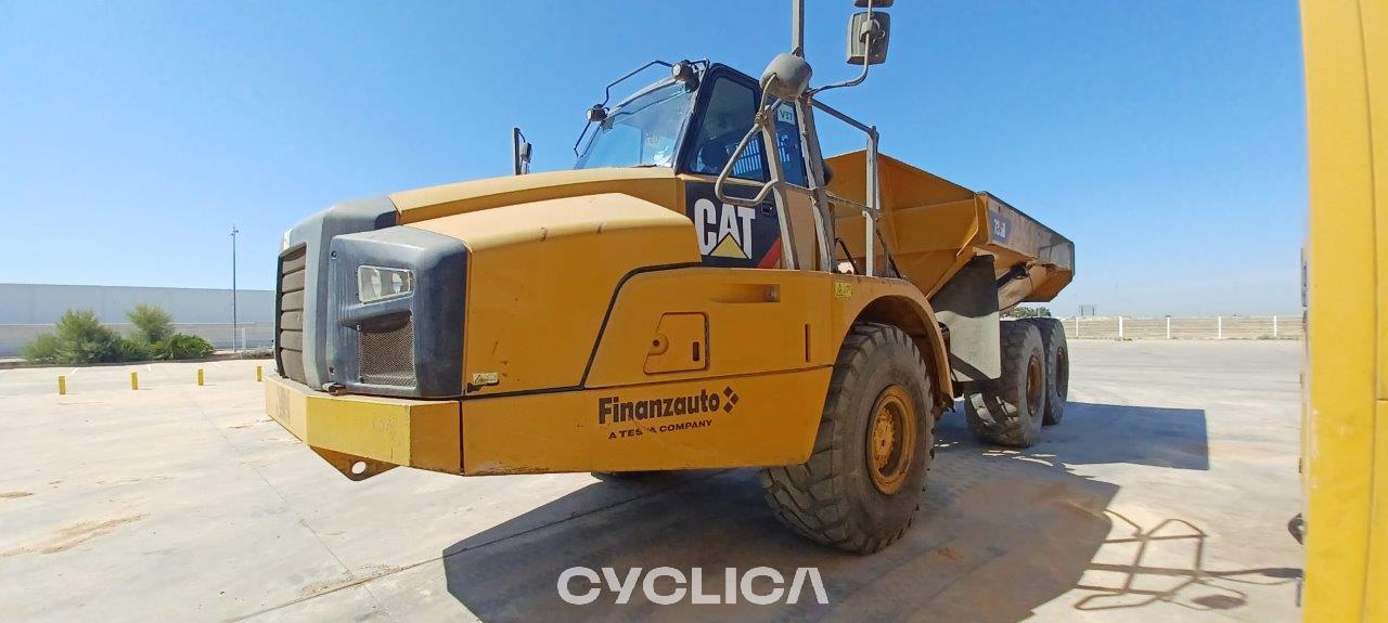CATERPILLAR 735B - detalle-producto - Cyclica